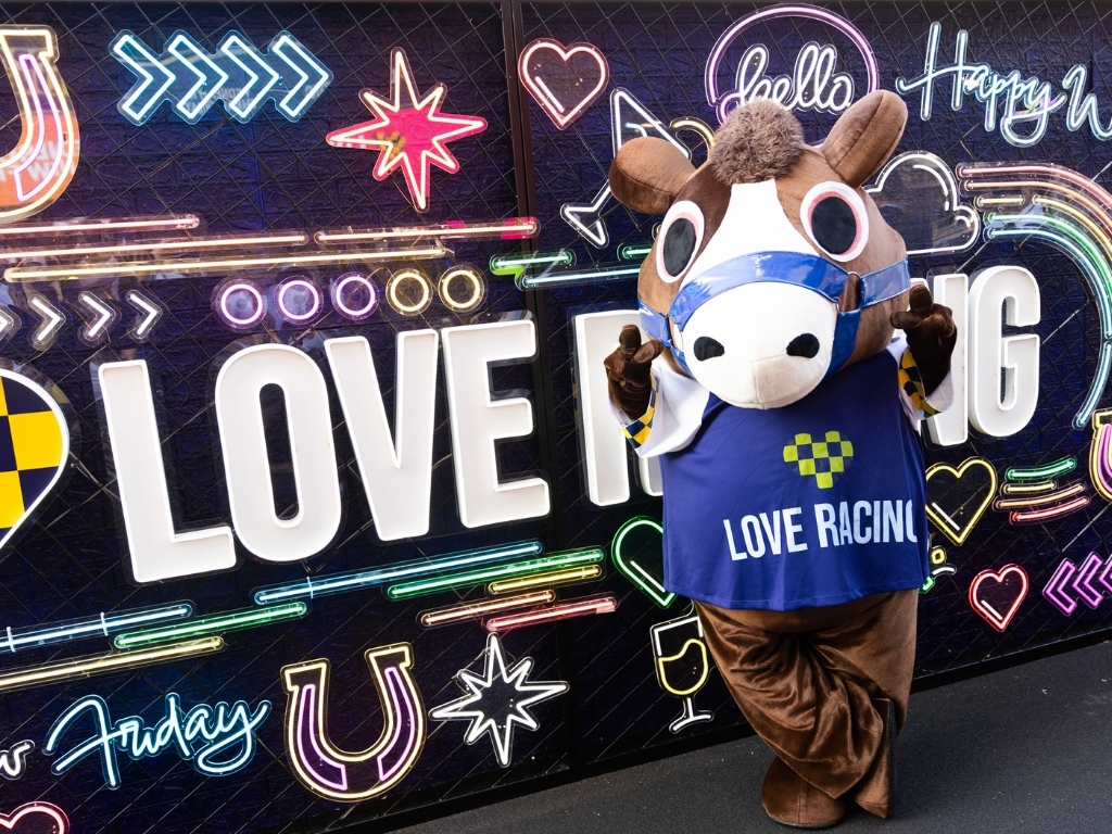 Happy Wednesday – Neon Nights | Hong Kong Tourism Board